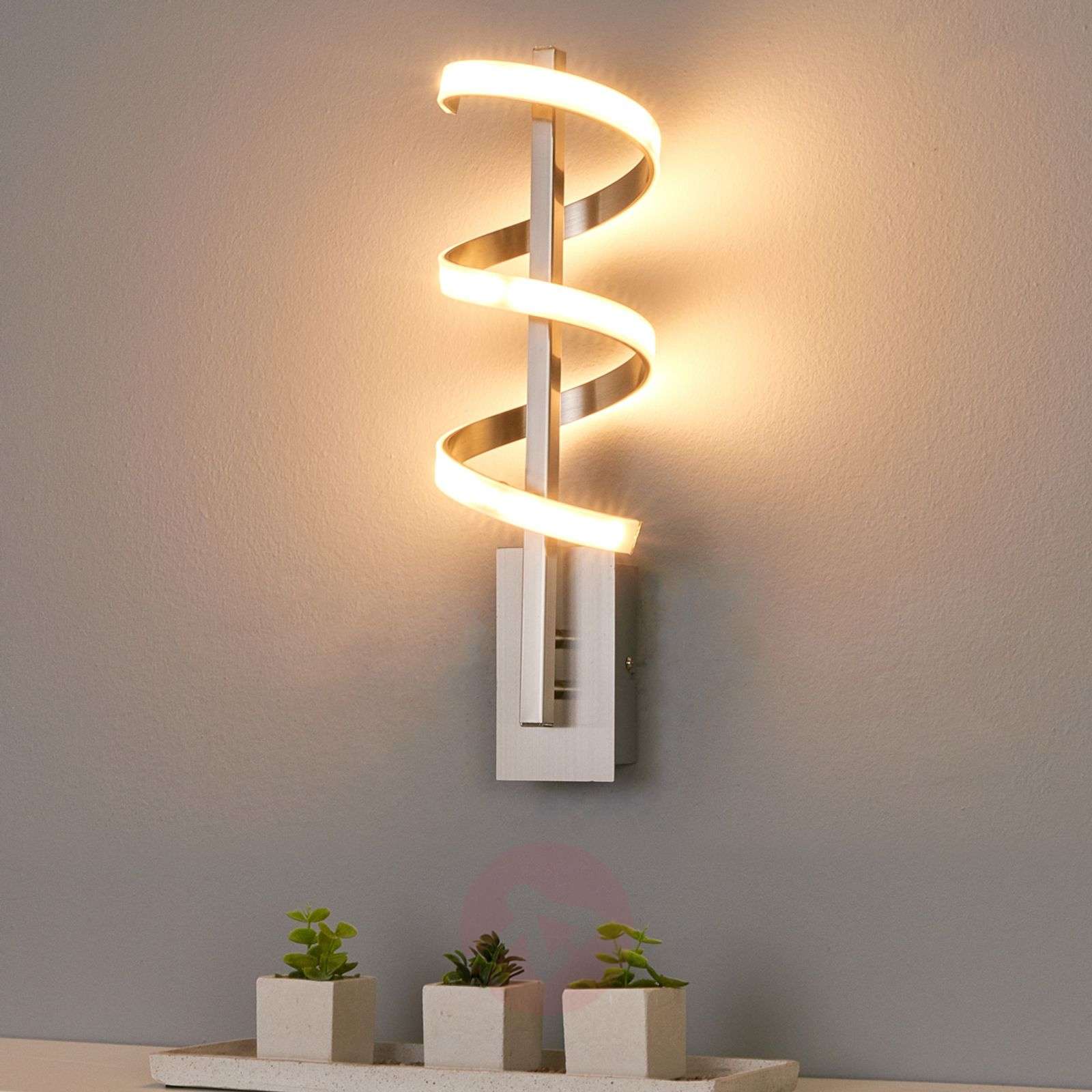 Wall Lights: Add a Contemporary Edge to Your Living Space | Ways To