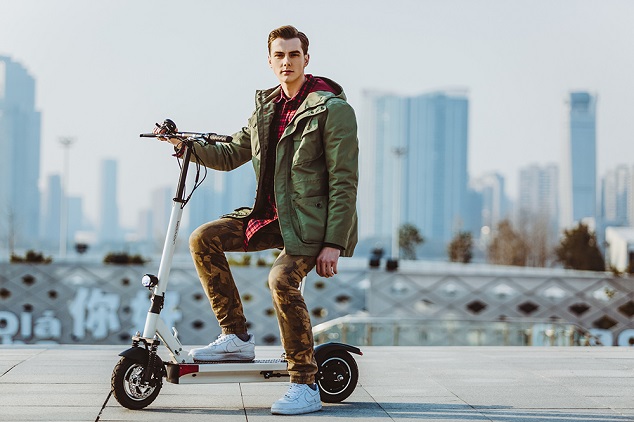 Learn About The Different Types of Scooter Decks Available | Ways To